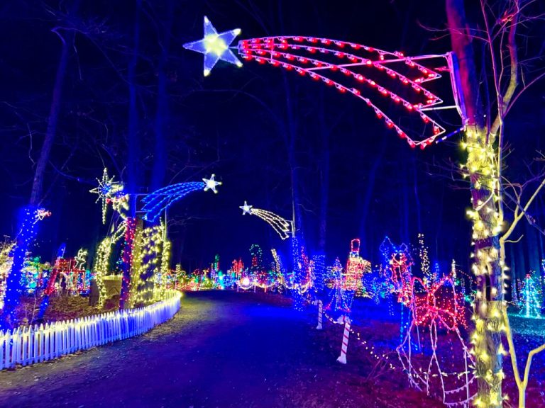 Top 25 Places to Visit During Christmas in Pennsylvania – Mom Life Journey